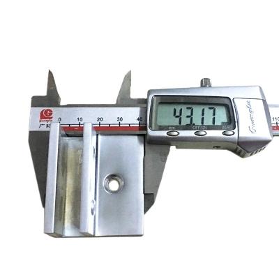 Κίνα OEM CNC Hardware Parts F-Shaped Glass Panel Clamp με υλικό από ανοξείδωτο χάλυβα προς πώληση