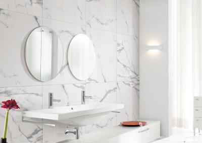 China Gleiten Sie nicht Carrara-Marmor-Porzellan mit Ziegeln decken Absorption Rate Less Than 0,05% zu verkaufen