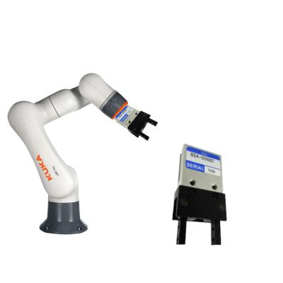 중국 KUKA LBR iisy 3 R760 6kg 호용하물 코보트 로봇으로 KONEI 그립퍼를 사용하는 협동 로봇 판매용