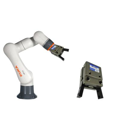 중국 KUKA LBR iisy 3 R760 6kg 호용하물 코보트 로봇으로 KONEI 그립퍼를 사용하는 협동 로봇 판매용