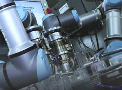 Китай Робот UR сотруднический сваривая для достигаемости руки 850mm с Gripper робота Robotiq продается