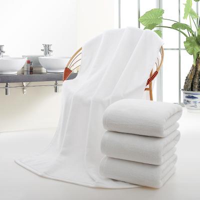 Cina Asciugamani per hotel 70*140cm Disegno a strisce Jacquard Asciugamano da bagno in microfibra con logo OEM in vendita