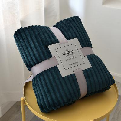 Cina Popolare Super Soft Solid Color 100 Polyester Striped Throw Blanket per il design moderno in vendita