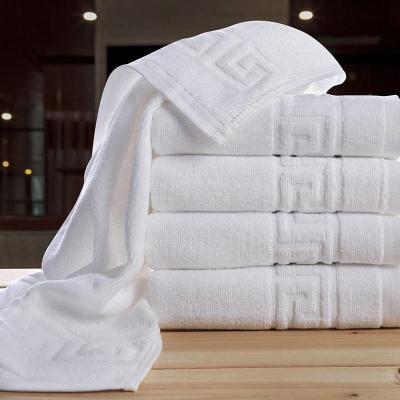 Cina Comfort Hotel Luxury Jacquard Set di asciugamani da bagno bianchi 100% cotone in vendita