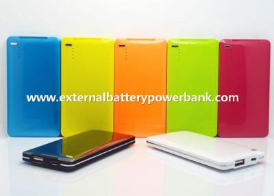 Cina 7 alimentazione elettrica di potere bancario esile extra di potere di dimensione pratica di colori 4000mah in caso d'urgenza in vendita