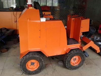 中国 強力な多機能のシャーシの具体的な床の粉砕機の乗車 販売のため