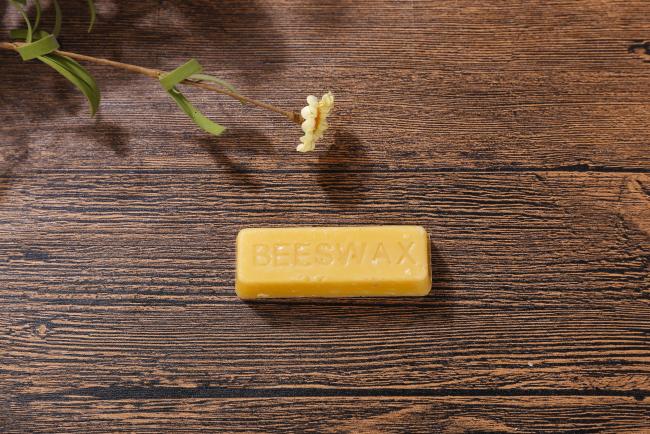 Beeswax application examples and uses