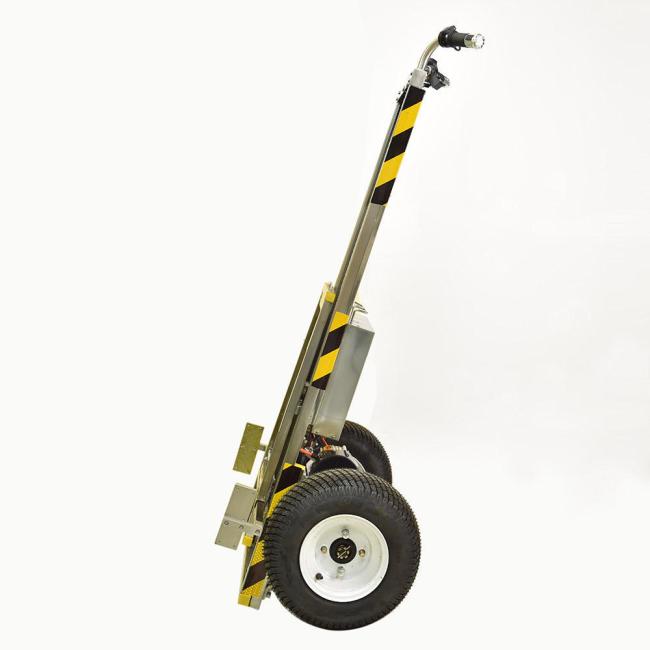 Bee Star Electric Lift Truck for beehive transportation - operational view