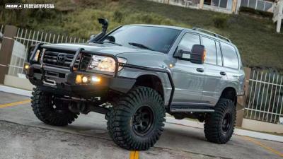 Cina Steel Front Offroad TOYOTA Bull Bar 4x4 Bumper For Toyota LC100 in vendita