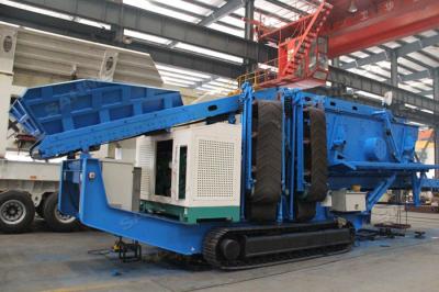 Cina Road Concrete 900t/H PLC Crawler Mobile Screening Plant in vendita