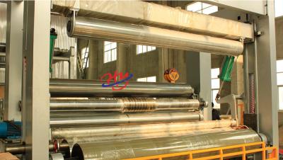 Китай крен гофрированной бумаги 2100mm делая машиной 50 M/Min из фабрики продается