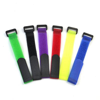Cina Cinghie bloccate del ciclo del gancio di auto resistente, fascetta ferma-cavo di nylon del ciclo del gancio in vendita