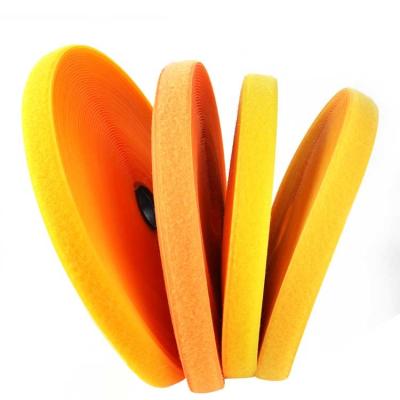 Cina Gancio molle resistente del fermo del ciclo e del gancio e nastro del ciclo per i vestiti in vendita