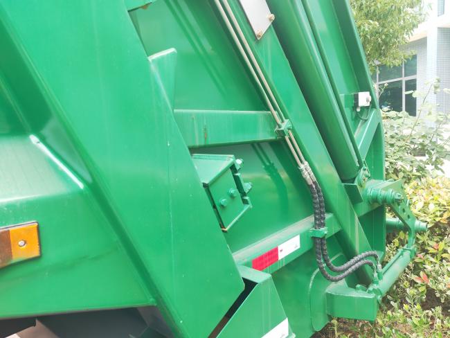 ISUZU Giga Compactor Garbage Refuse Collection Bin Cleaning Truck