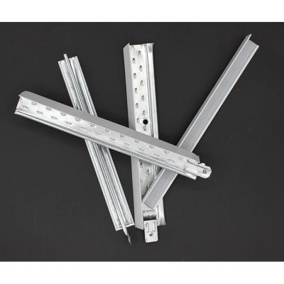 Cina Sistema di soffitto sospeso avvitato Griglia T / soffitto T Bar Profili di chioma in acciaio leggero in vendita