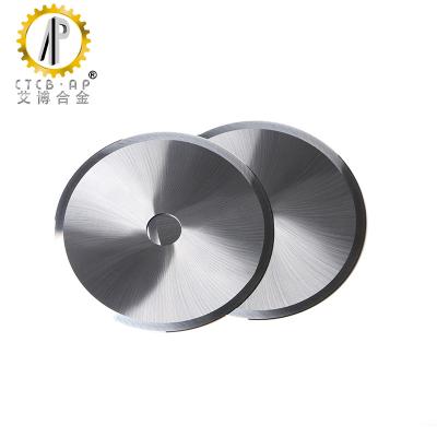 Chine La circulaire cimentée polie de carbure de tungstène scie la lame pour la coupe en métal à vendre