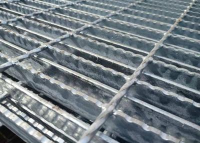 China Hot Dip Galvanized Serrated Steel Grating With Steel Bar For Working Platform for sale