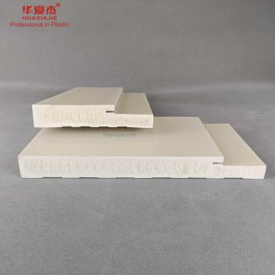 Cina Stipite di legno della struttura di porta del PVC WPC di progettazione fuori della venatura del legno della porta 53mm*8mm in vendita