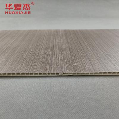 Cina Mattonelle di plastica bianche e nere della parete del bagno dei pannelli di parete di UPVC in vendita