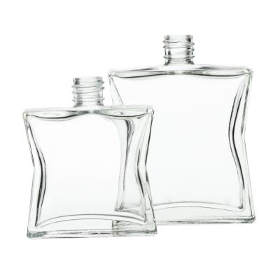 Cina Bottiglia di profumo vuota quadrata piana di vetro trasparente moderna delle bottiglie di profumo in vendita