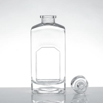 Cina Whisky Vodka Rum Spirits Bottiglia di vetro con tappo a vite e superficie deccale in 700 ml in vendita