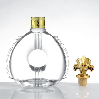 Cina Vendita diretta Bottiglia di vetro per liquori di 500 ml con sigillo di sughero e imballaggio cosmetico in vendita