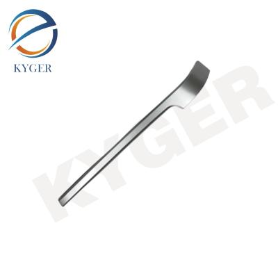 중국 KYGER 고품질 외관 액세서리 후면 은 후면 배머 폼핑 LR087227 판매용