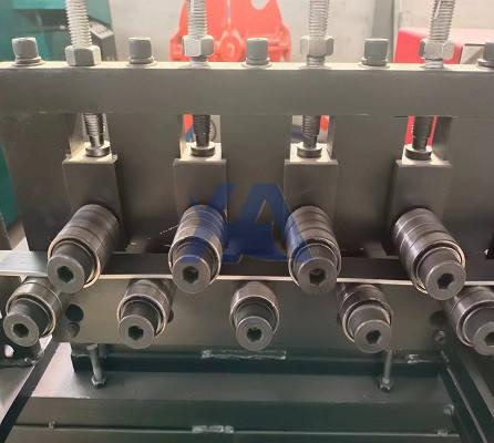 Howann CNC automatic clamp making machine with heavy-duty welded steel base and PLC control interface