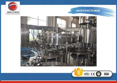 Cina L'acciaio inossidabile ha carbonatato la macchina di rifornimento delle bevande 5KW 2000 - precisione di riempimento di livello 3000BPH in vendita