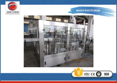 Cina Aerato/Sprite/cola ha carbonatato l'attrezzatura di coperchiamento 8.2KW della bottiglia della macchina di rifornimento delle bevande in vendita