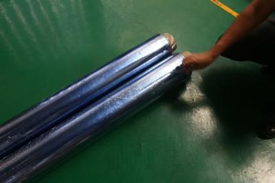 China carrete de película del PVC del 1.37m los 30m para envolver el claro normal azul de la anchura de los suavemente 50cm en venta