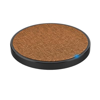 Cina tassa veloce di carico senza fili del cuscinetto di 8mm 10W 7.5W Qi con il micro input di USB in vendita