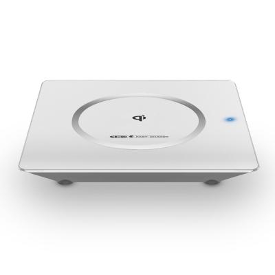 Cina Incarico induttivo di carico del telefono del cuscinetto 10W 7.5W della radio ultra sottile di Qi del quadrato dell'uscita di USB in vendita