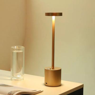 Cina Ristorante portatile ricaricabile della lampada da tavolo principale DC6V della luce notturna del lato del letto in vendita