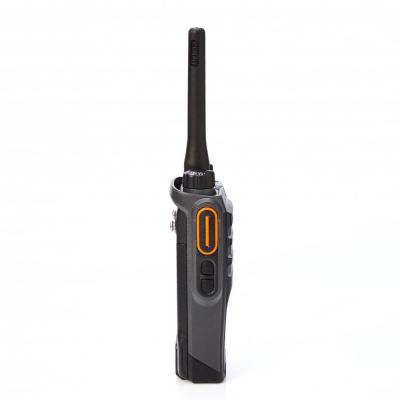 Cina VHF 136-174 MHz UHF 400-470 MHz Gamma di frequenza Radio ricetrasmittenti digitali portatili per e prestazioni in vendita