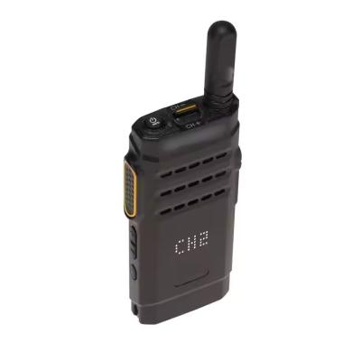 Cina Walkie Talkie UHF VHF 3W Potenza di uscita e batteria da 2000-2500mAh per una comunicazione migliorata in vendita