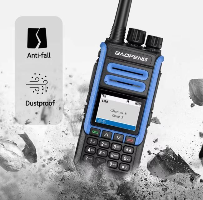 Baofeng DR-1802U Walkie Talkie display close-up