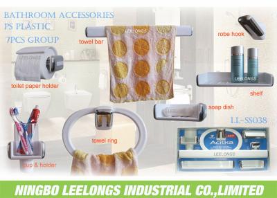 Cina Gancio di plastica dell'abito degli accessori del bagno, supporto del sapone, scaffale dei prodotti, distributore di carta igienica in vendita