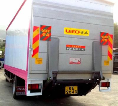 Cina Ponte levatoio astuto del camion del contenitore di portoni 800mm dell'ascensore idraulico 700kg con il legamento in vendita