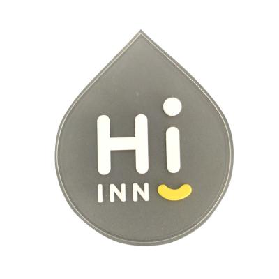 Cina Circondi 3D Prubber & le etichette del PVC del silicone con il logo impresso per abbigliamento/cappelli in vendita