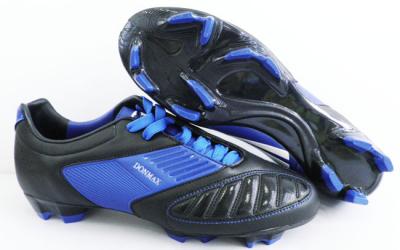 Cina Il calcio all'aperto del tappeto erboso minore di TPU rinforza lo stivale con una bietta per concorrenza in vendita