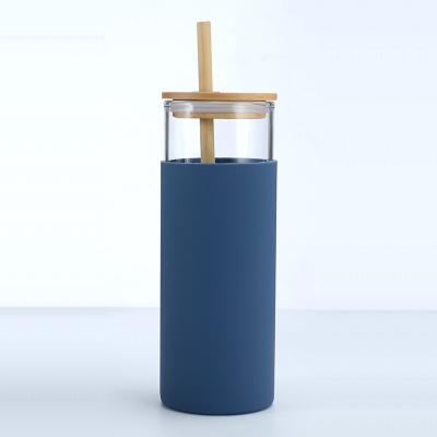 Κίνα Αντιστροφή 500ml Πλούσιο εξωτερικό ταξίδι γυάλινο μπουκάλι νερού με άχυρο μπαμπού κάλυμμα μπουκάλι νερού ελαφρύ για το σπίτι γραφείουπροσαρμοσμένο αποδεκτό προς πώληση