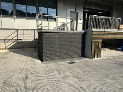 China Lifting Height 2000mm M3-020200-D2 Loading Dock Table Hydraulic Scissor Lift Table with Handrail and Chain for sale