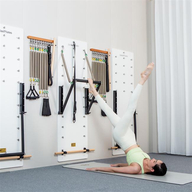 Black Matte Aluminum Full Track Pilates Reformer with Full Accessories Professional Studio Core Bed