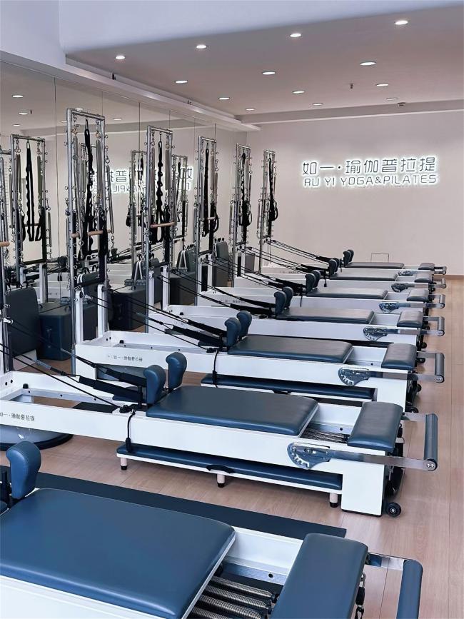Pilates Cadillac Reformer Bed 8-in-1 Multifunctional Yoga & Shaping Equipment, Adjustable Core Training Machine for Studio