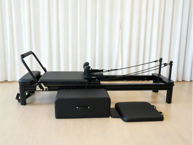 Black Matte Aluminum Full Track Pilates Reformer with Full Accessories Professional Studio Core Bed