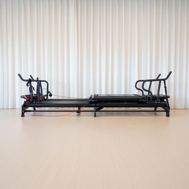 High Quality Foldable Wood Pilates Reformer Machine Portable Pilates Bed with Full Accessories Home Yoga Fitness Equipment