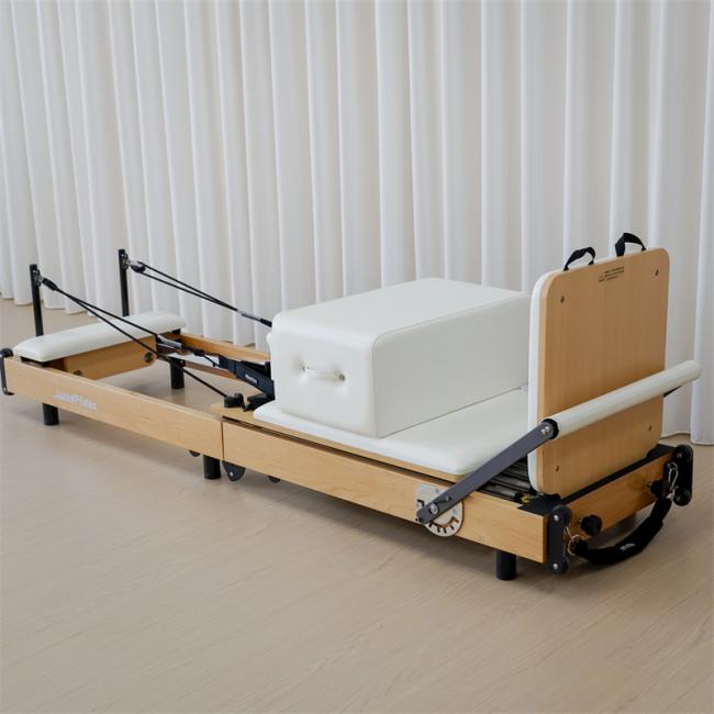 Customized High-standard Studio Commercial Pilates Equipment, Wooden Reformer, Foldable Portable Pilates Reformer.