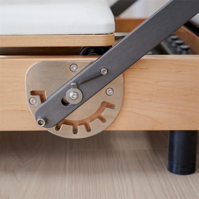 Customized High-standard Studio Commercial Pilates Equipment, Wooden Reformer, Foldable Portable Pilates Reformer.