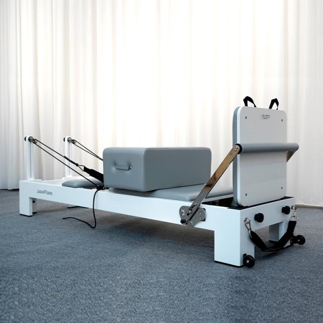 Customized High-standard Studio Commercial Pilates Equipment, Wooden Reformer, Foldable Portable Pilates Reformer.